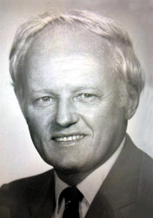 Dr. Arthur B Yull, MD — Karrer-Simpson Funeral Home - Port Huron, MI